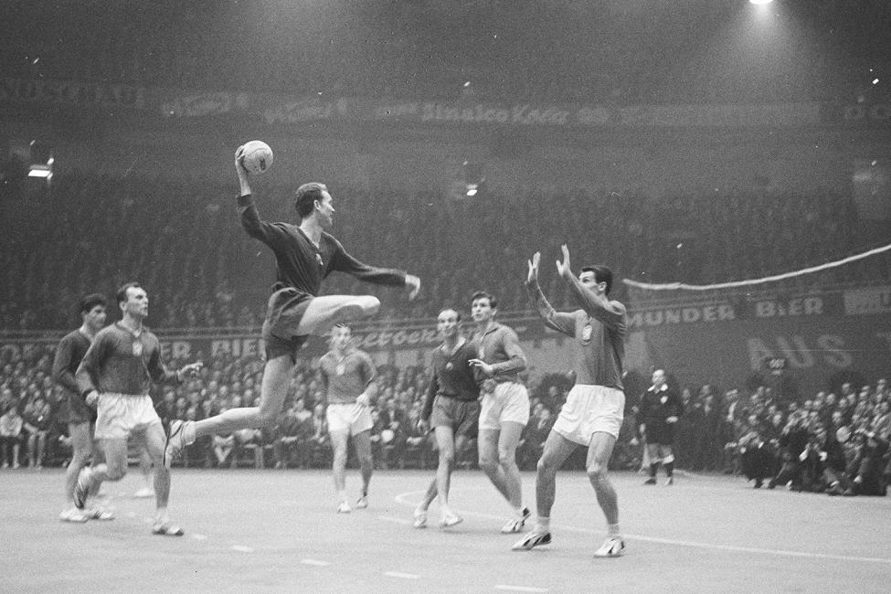 IHF | Evolution of indoor handball