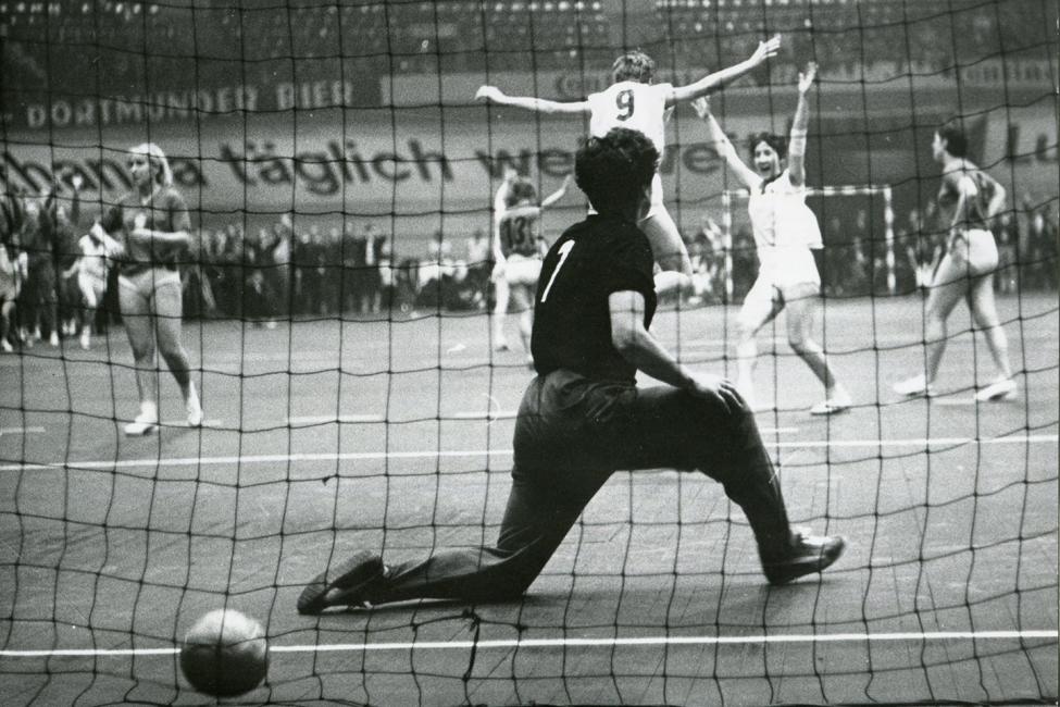 IHF | Evolution of indoor handball